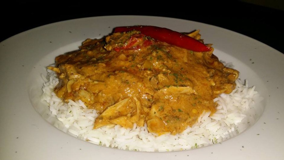 Portuguese-African Chicken in Coconut Sauce | Slow Cooker CentralSlow ...