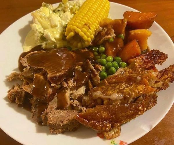 Slow Cooked ROAST DINNERS! | Slow Cooker CentralSlow Cooker Central